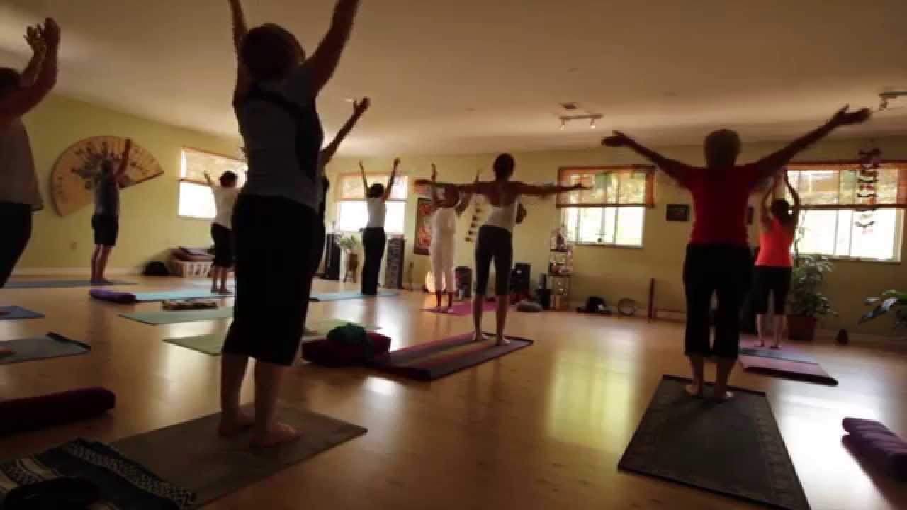 Maureen Rae's Yoga Studio Full Class - YouTube