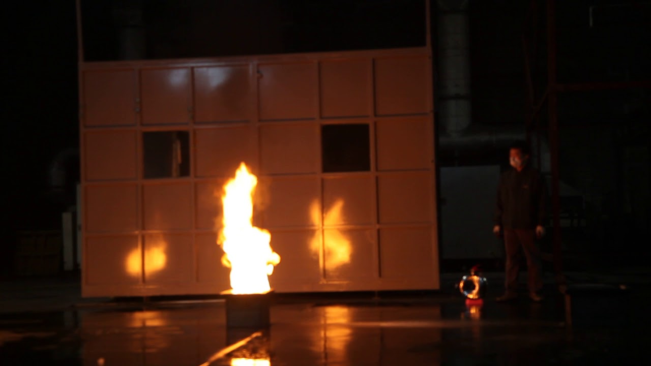 Fire extinguishing test - Gasoline - YouTube
