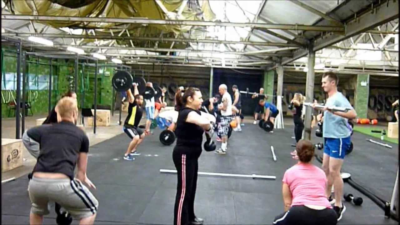 THE QUEENS JUBILEE CROSSFIT STYLE - YouTube