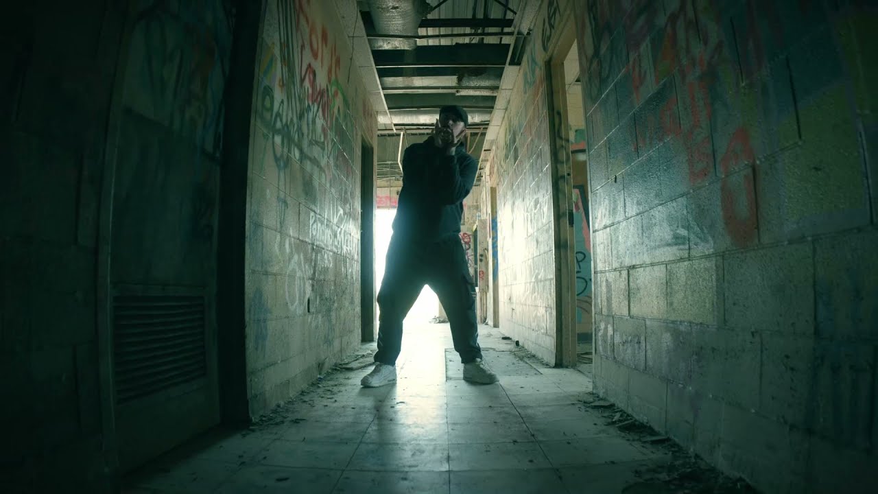 Saltwound - Drowning feat. Taylor Barber (OFFICIAL MUSIC VIDEO) - YouTube