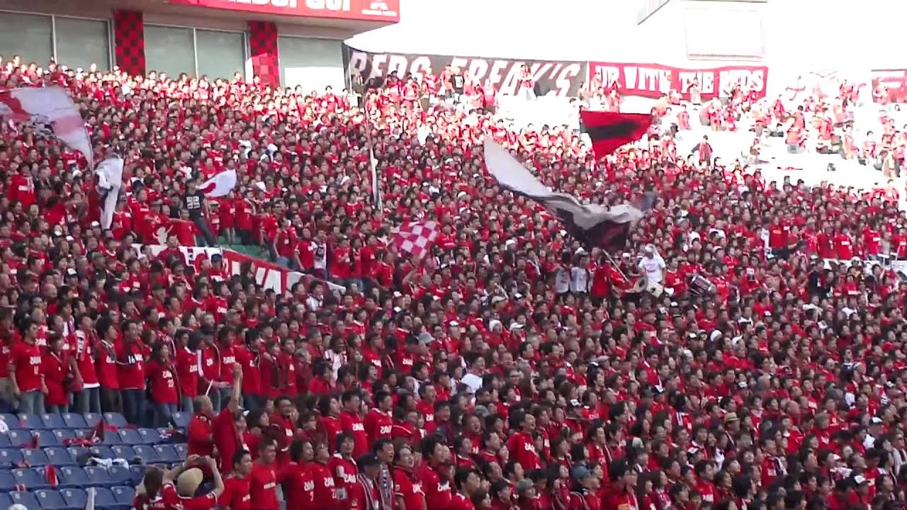 Urawa Red Diamonds fans post game 2 October 2010 - YouTube