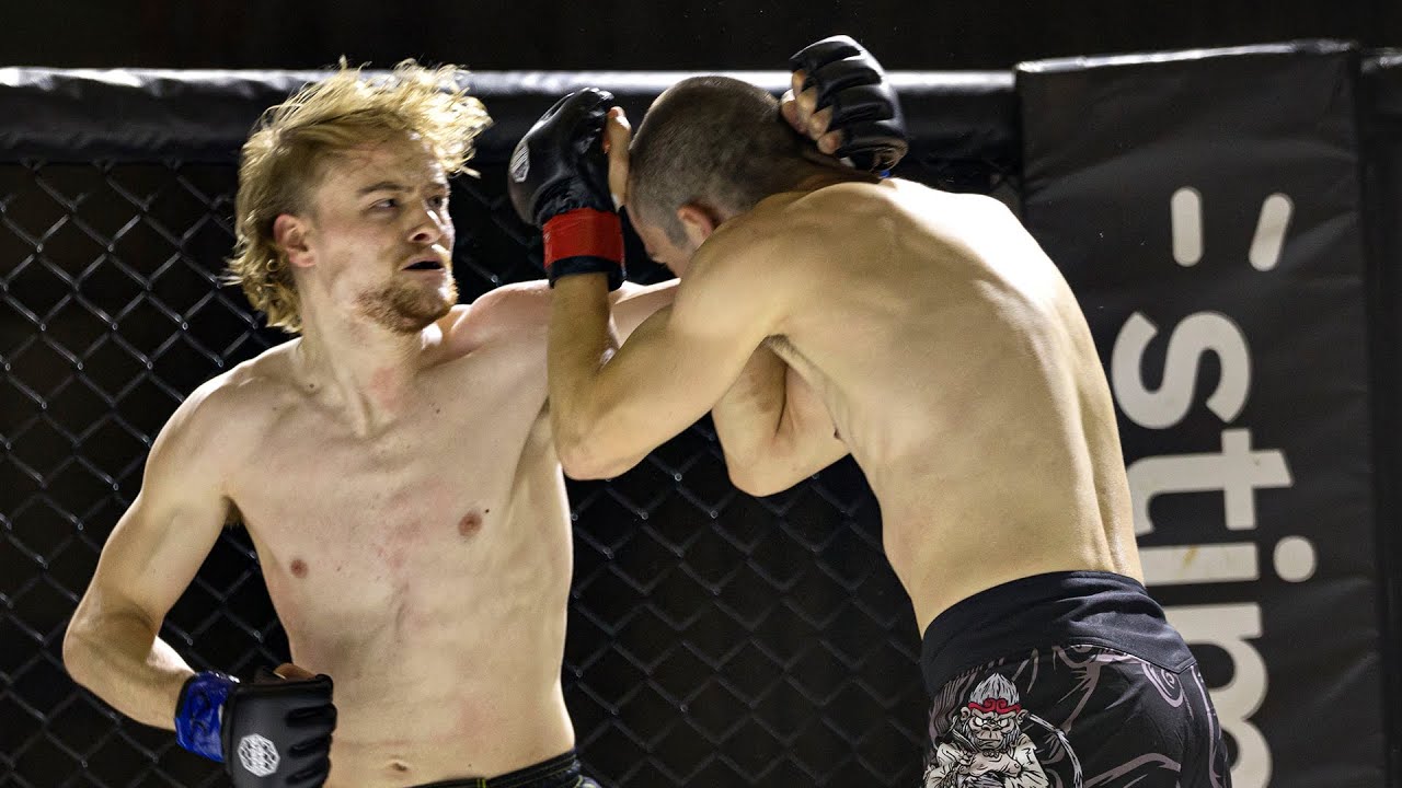 CW 62: Billy Everett vs Chris Hidley - YouTube