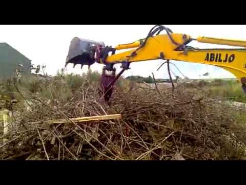 Mini Excavator thumb grab - YouTube