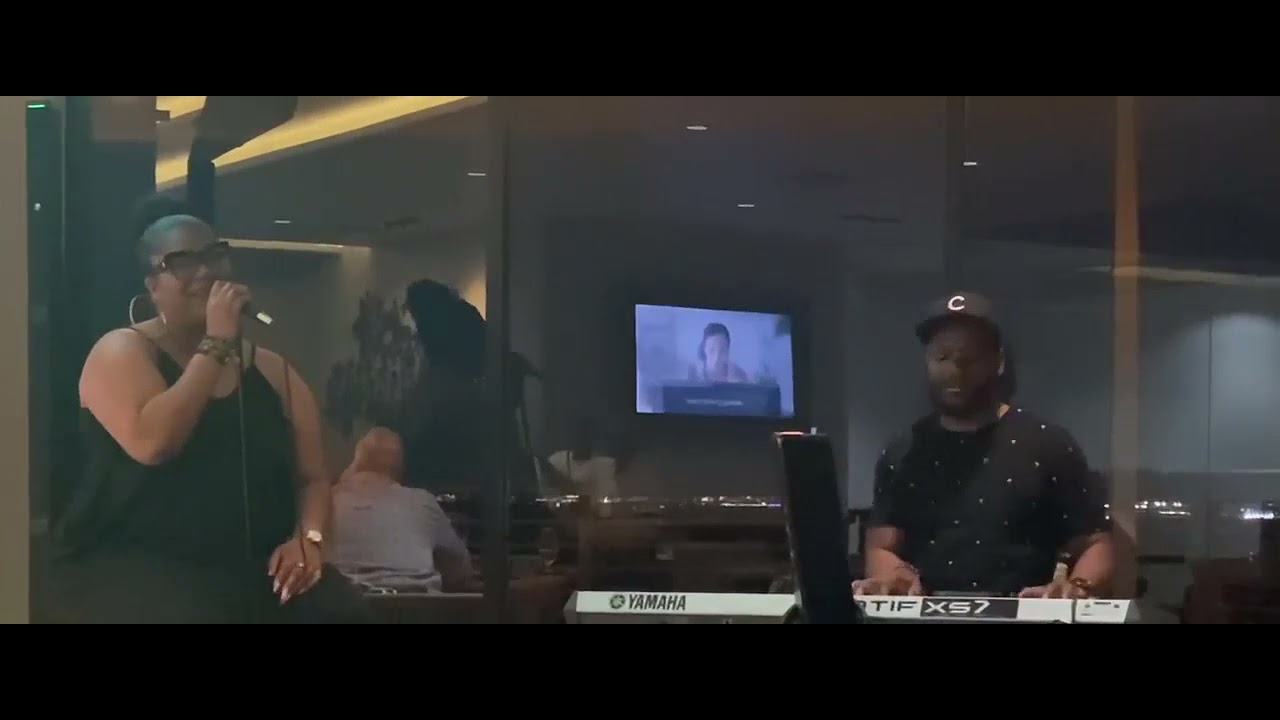 New Groove Duo Feat Eloni Yawn "Sweet Love Cover by Anita Baker". - YouTube