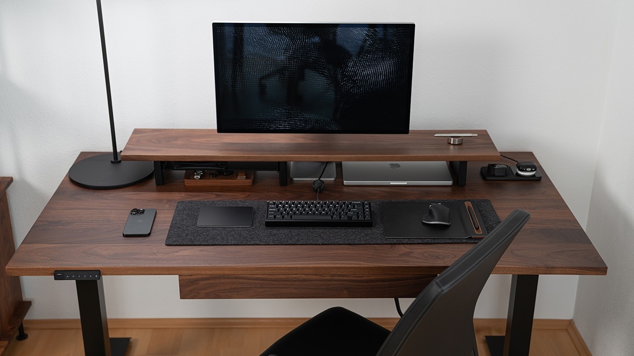 Inside My 2025 Desk Setup as a Software Engineer in Munich - YouTube