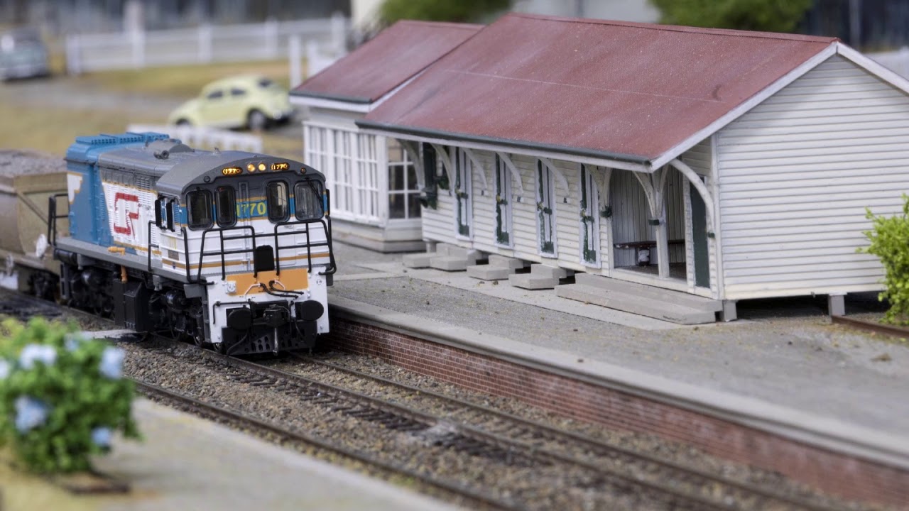 Queensland Rail Walloon 1980's Modular 12mm layout LDMRC - YouTube