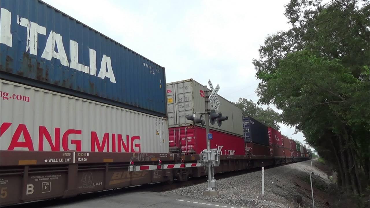 NS 9000 (GE C44-9W) leads NS 234 - YouTube