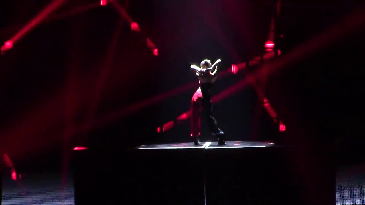 Blackpink Lisa Swalla dance cover - YouTube