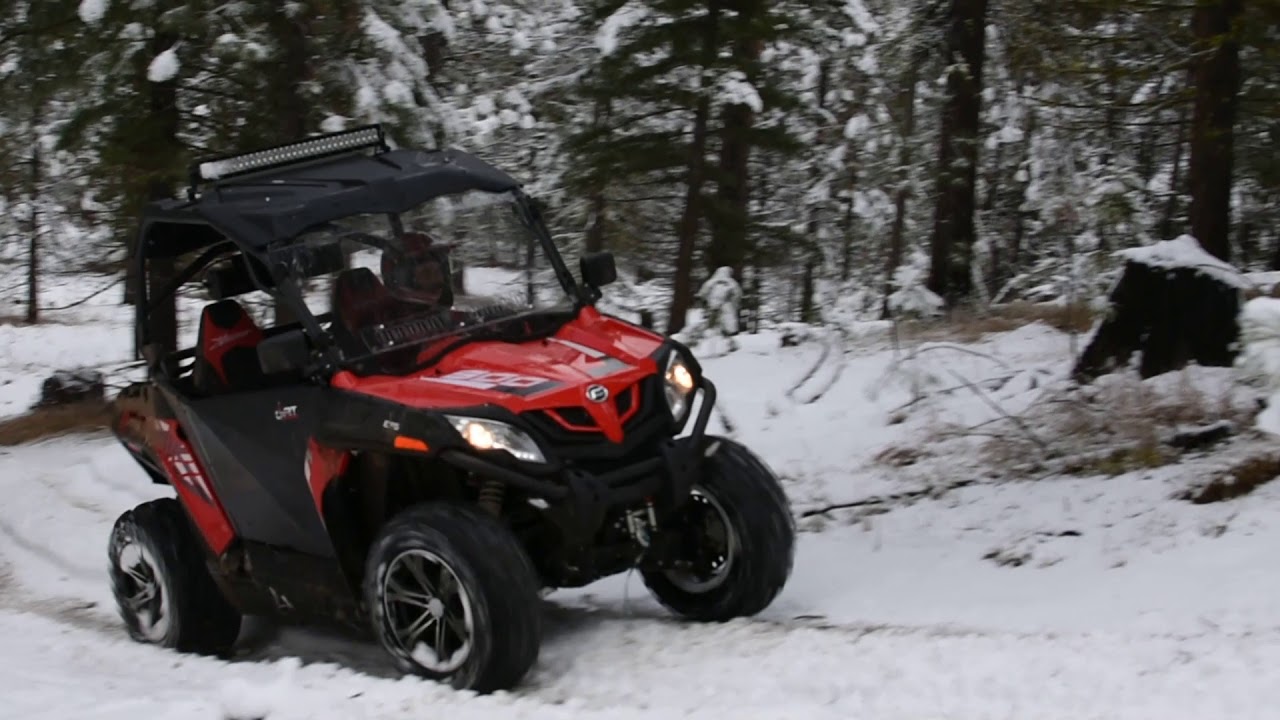 Side by side in the snow - YouTube