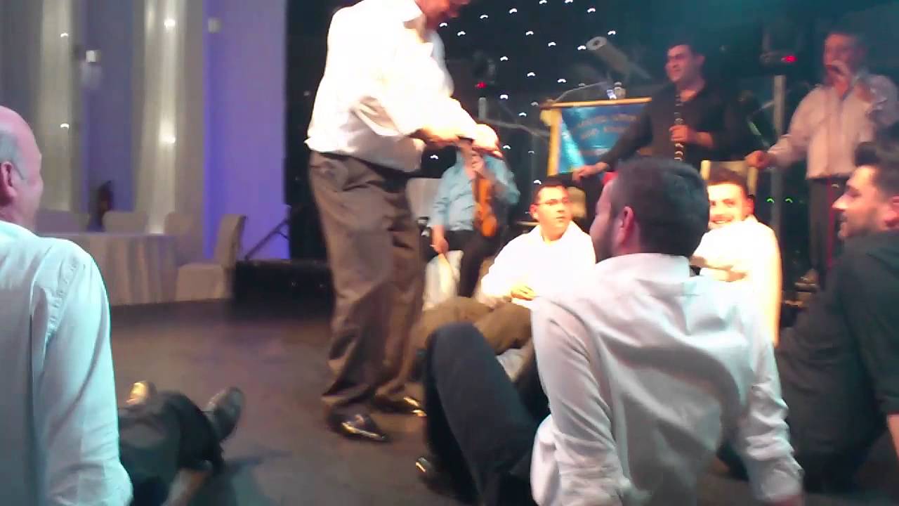 Χορος Συλλογου Αργιθεατων Θεσσαλονικης 2013-Το πιπέρι.mp4 - YouTube