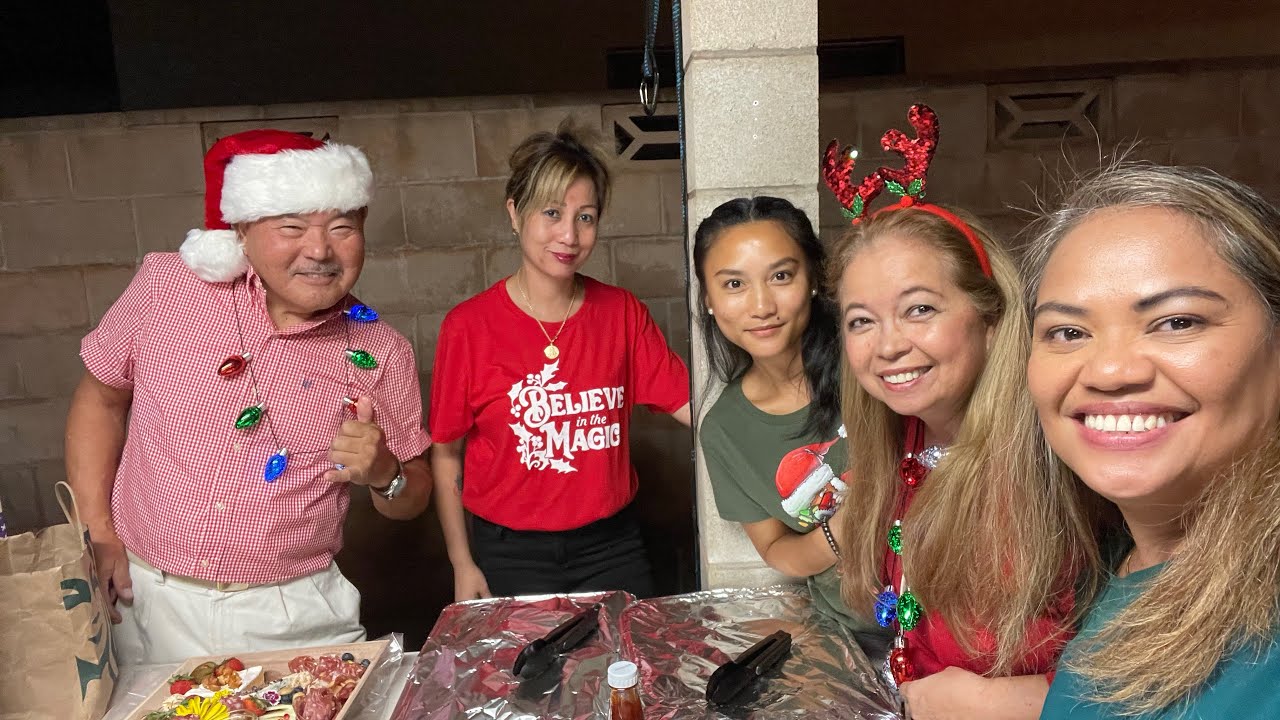 Filipino Christmas party in Hawaii - YouTube