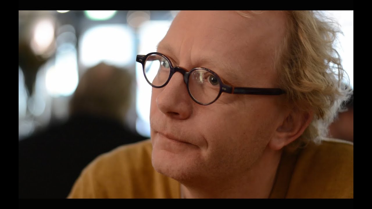 Arjen Fortuin (Literair redacteur van NRC Boekenbijlage) - YouTube