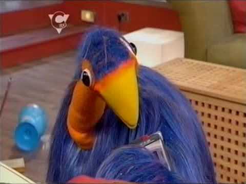 Emu 1x17 DJ Emu - YouTube