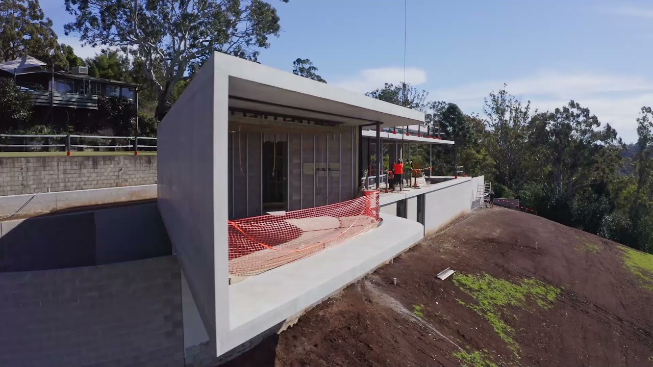 Glazing installation at Cliffhanger - a luxury home designed by Joe ...