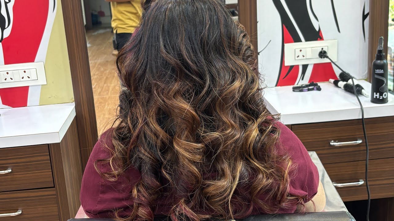 Reverse gradation haircut! Step with layers haircut in medium hair ...