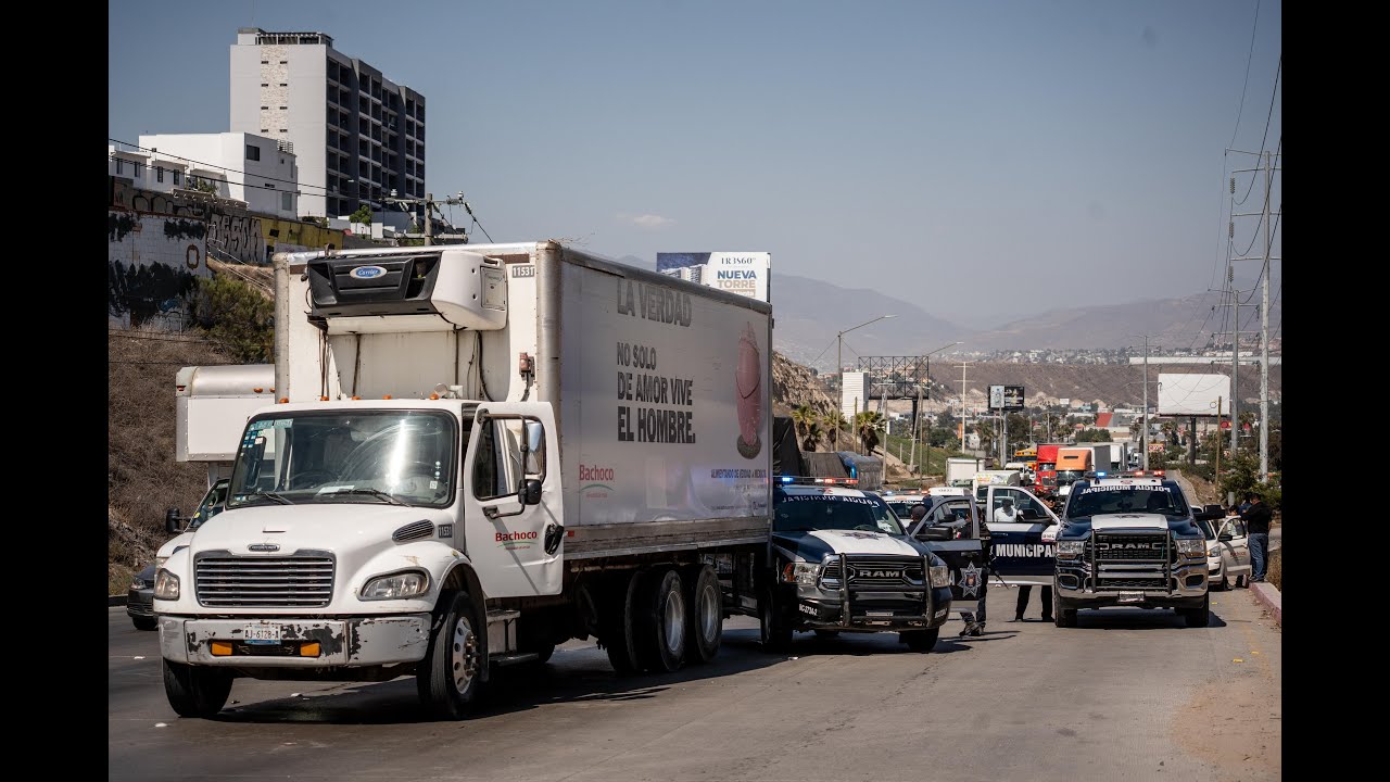 Esto se sabe del caso del camión de Bachoco en Tijuana - YouTube