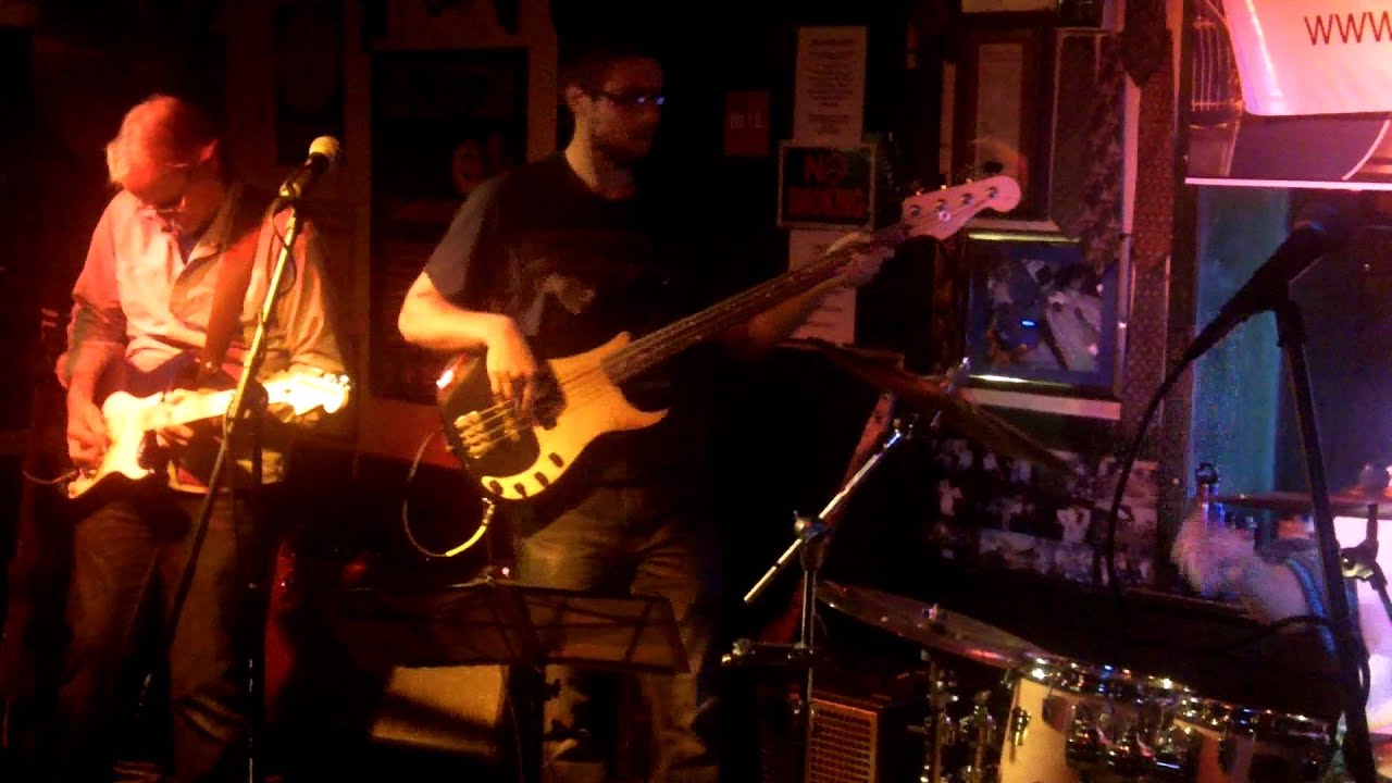 THE BOOGIE DOGS AT BRIDGEPORT RIBHOUSE - YouTube