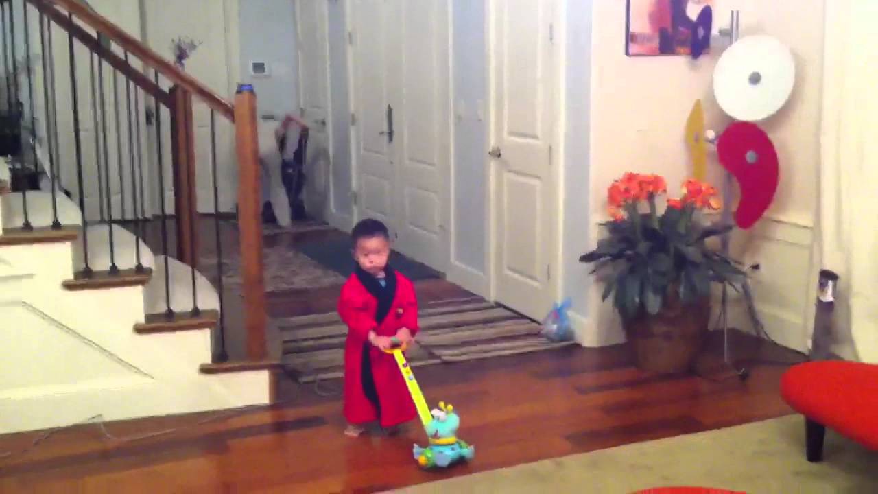 2011 11 14 Max And Mommy Vacuuming Youtube