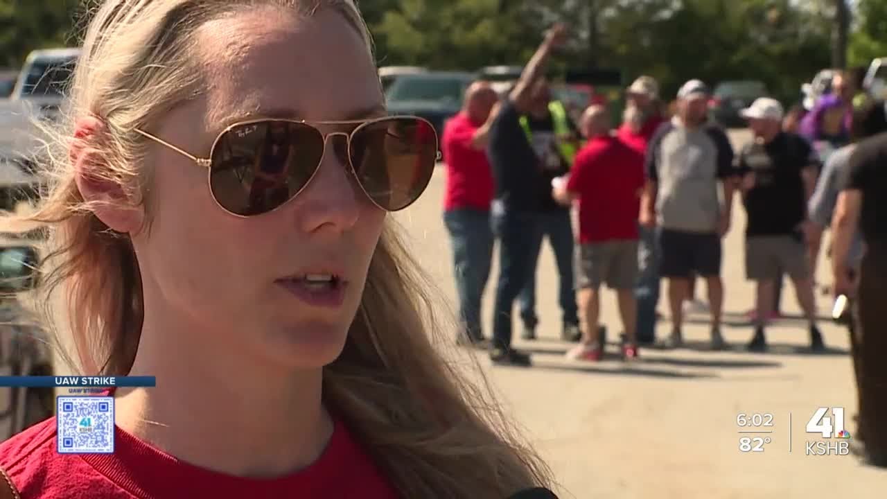 'This is a generational fight': United Auto Workers strike in ...