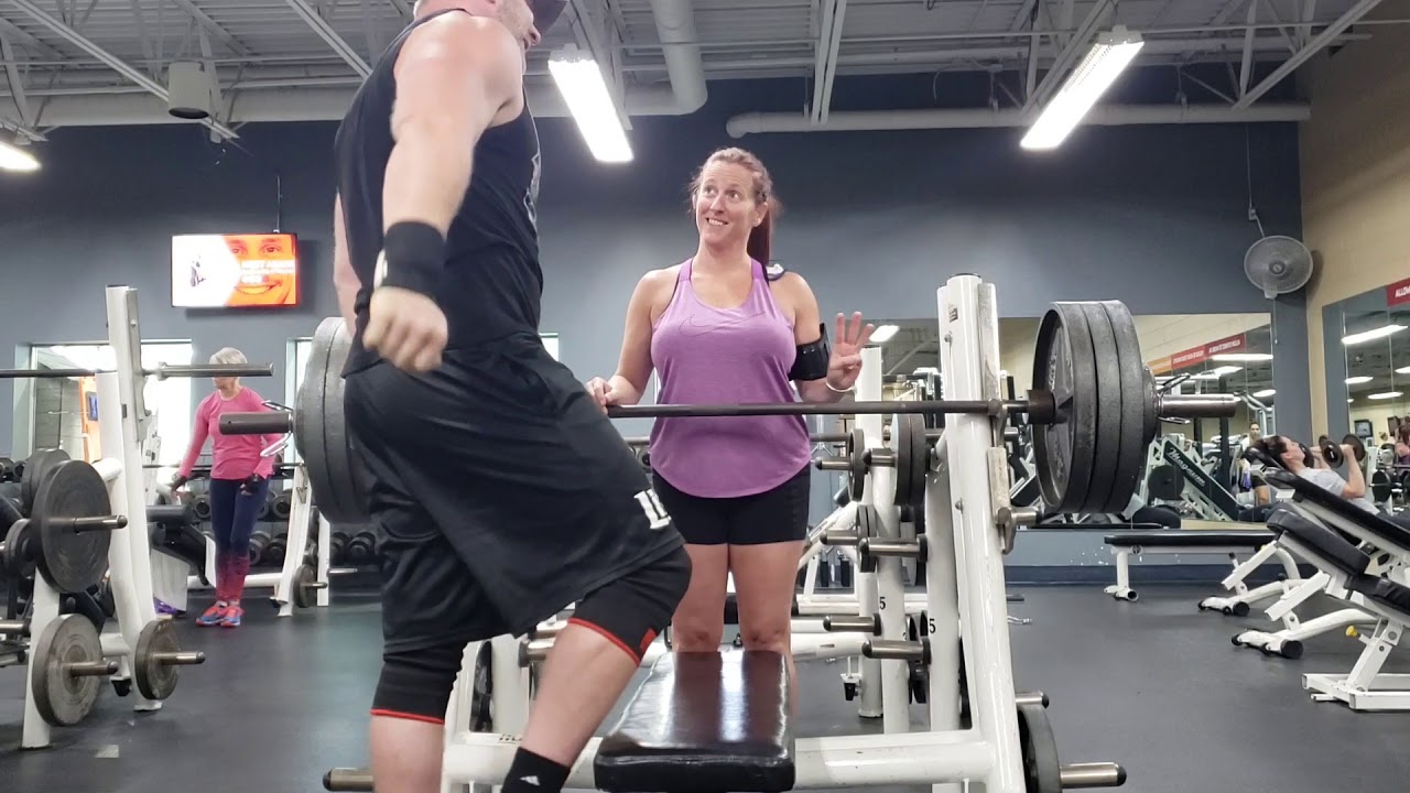 My journey to a 405 bench press - YouTube
