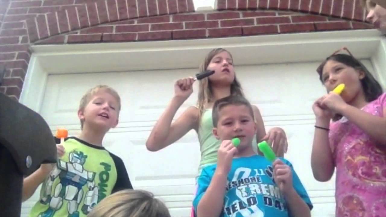 The Popsicle Challenge (How to Eat a Popsicle) - YouTube