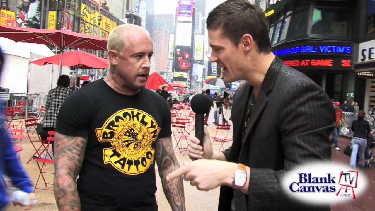 Tattoo Art in Times Square, New York City - YouTube