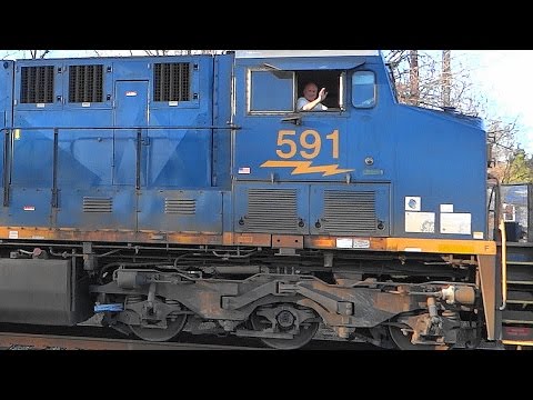 CSX Q370-27 East On The Old Main Line - YouTube