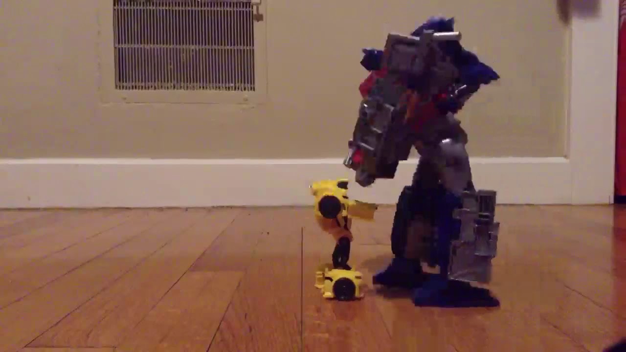 Dadimus Prime hugs Bumblebee - YouTube