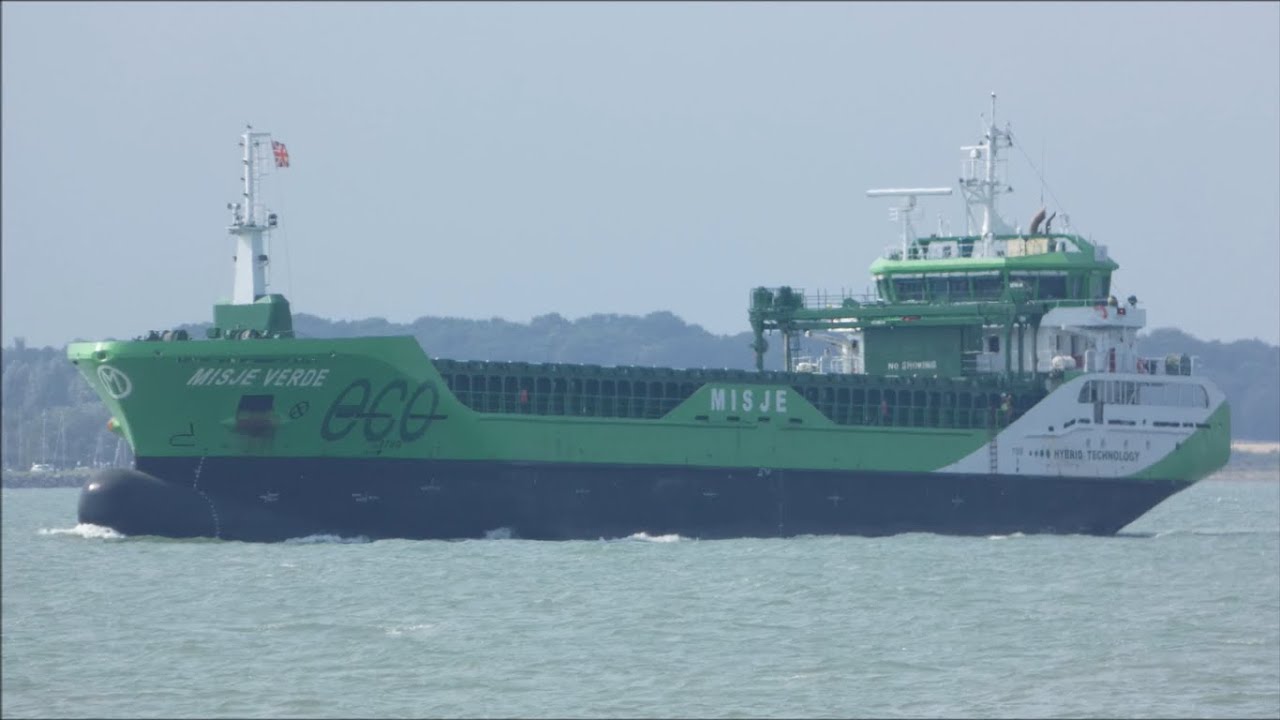 Hybrid vessel Misje Verde outbound from APB Port of Ipswich. 24th July ...