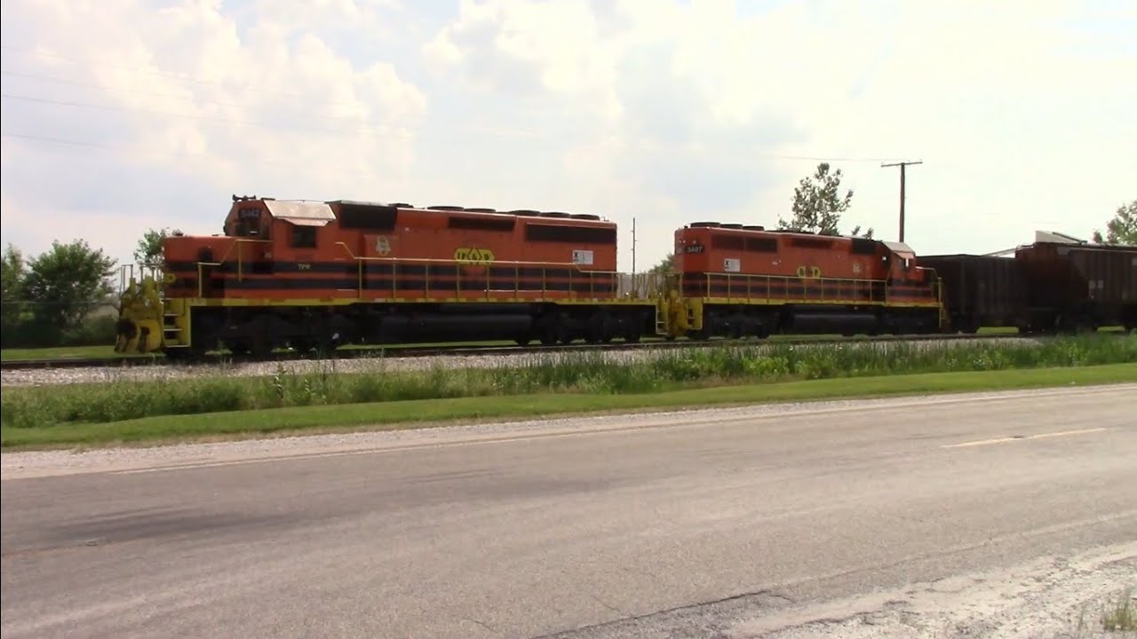 TP&W 3442 and MQT 3407 Switching by the Newton County Stone Quarry near ...