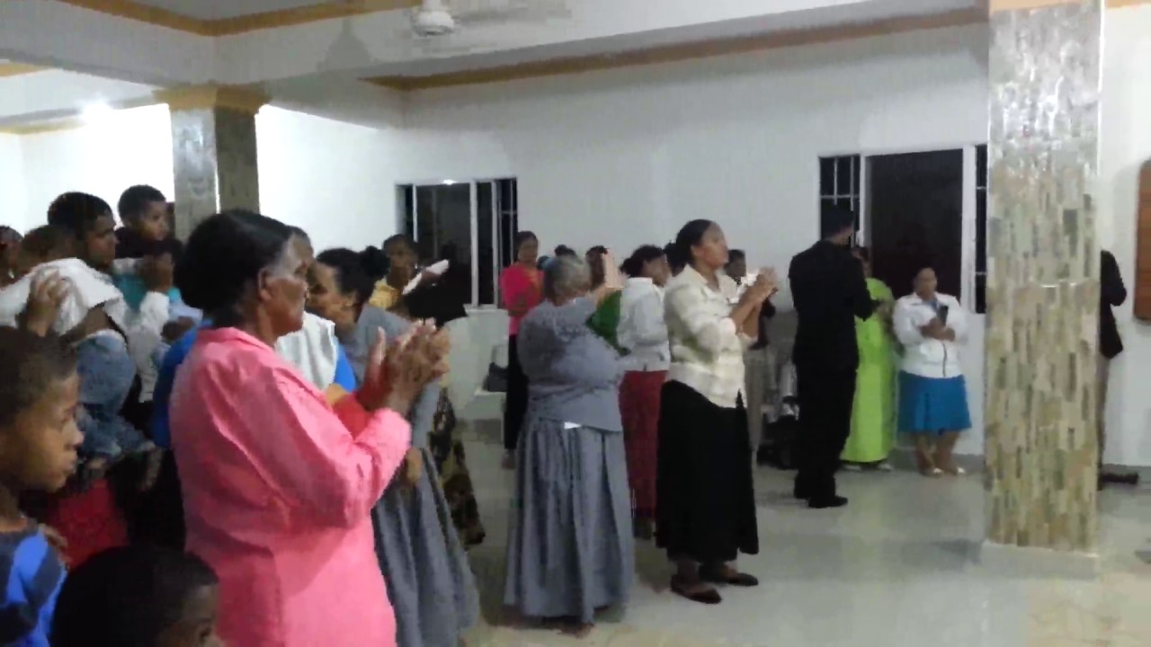 Pastor Luis Juma ministrando en la iglesia Jesús el buen pastor 1ra ...