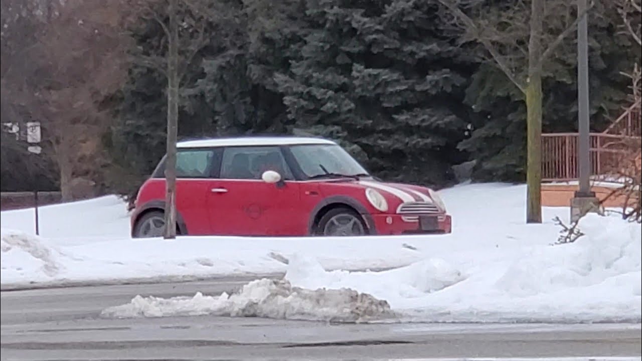 Surprise Ending - Mini Cooper Stuck In The Snow - YouTube