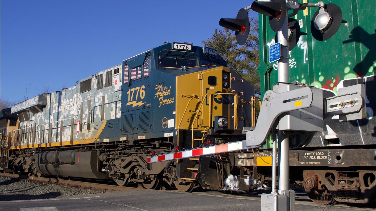 Afternoon Trains Featuring GEVO 11R Leader and 1776 - YouTube