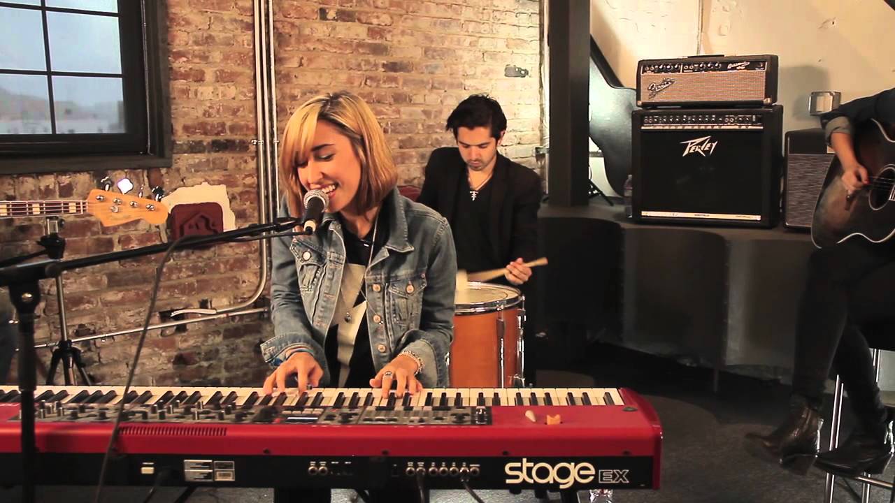 Frank + Derol - "Barely Love You Too" | The Living Room Sessions ...