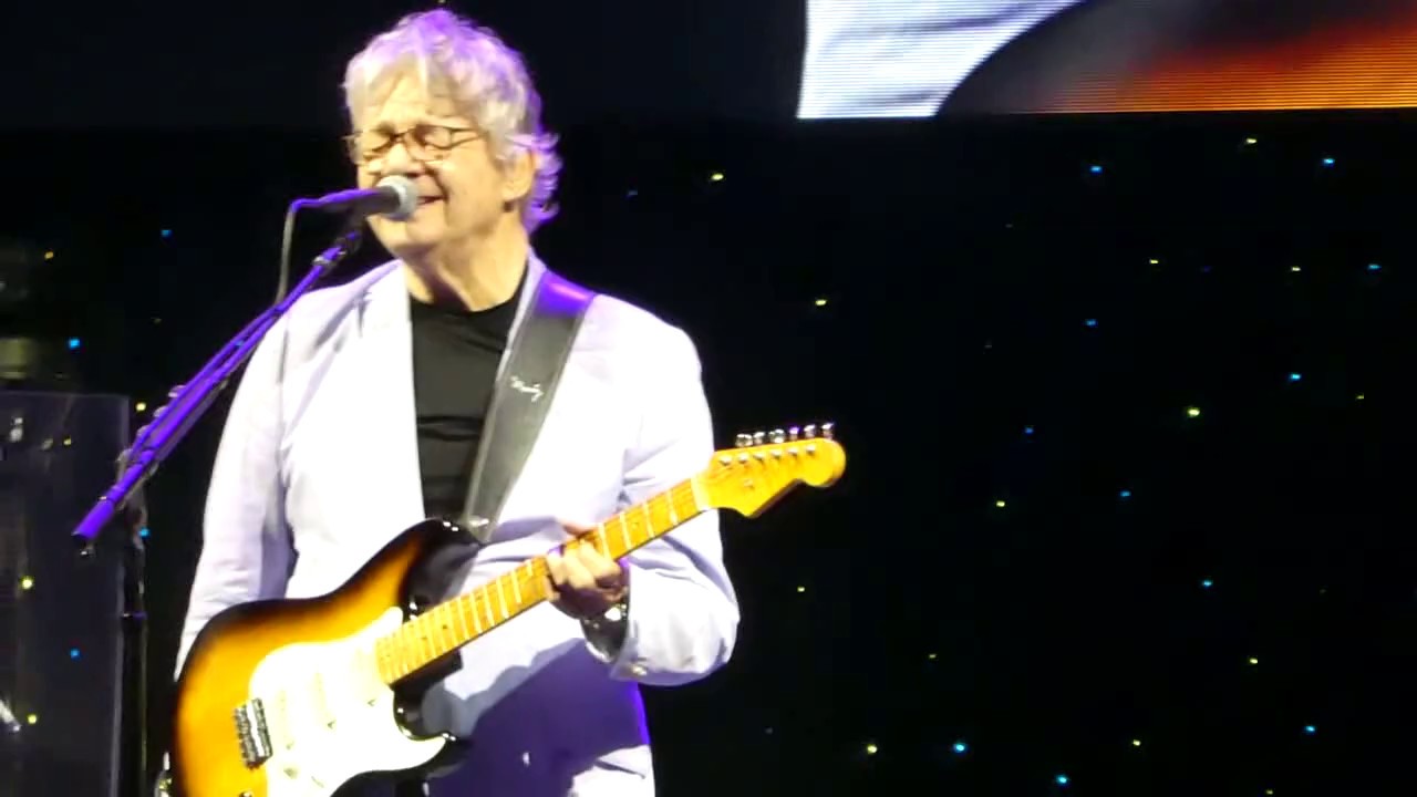Steve Miller - Fly Like an Eagle - Seattle, Aug 2019 - YouTube