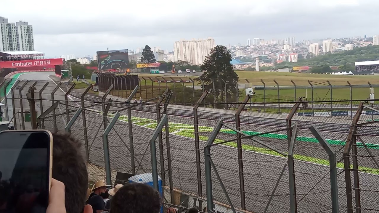 F1 Interlagos setor A Hamilton ultrapassando Perez - YouTube