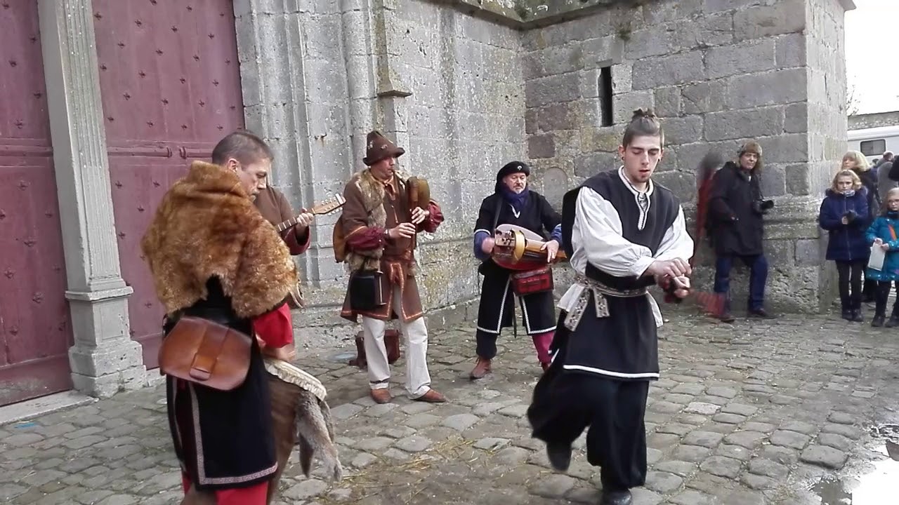 Marche de Noel @ Provins - YouTube