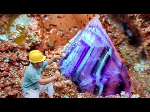 Abandoned ancient ore cave. Perfect diamond excavation, huge crystal ...