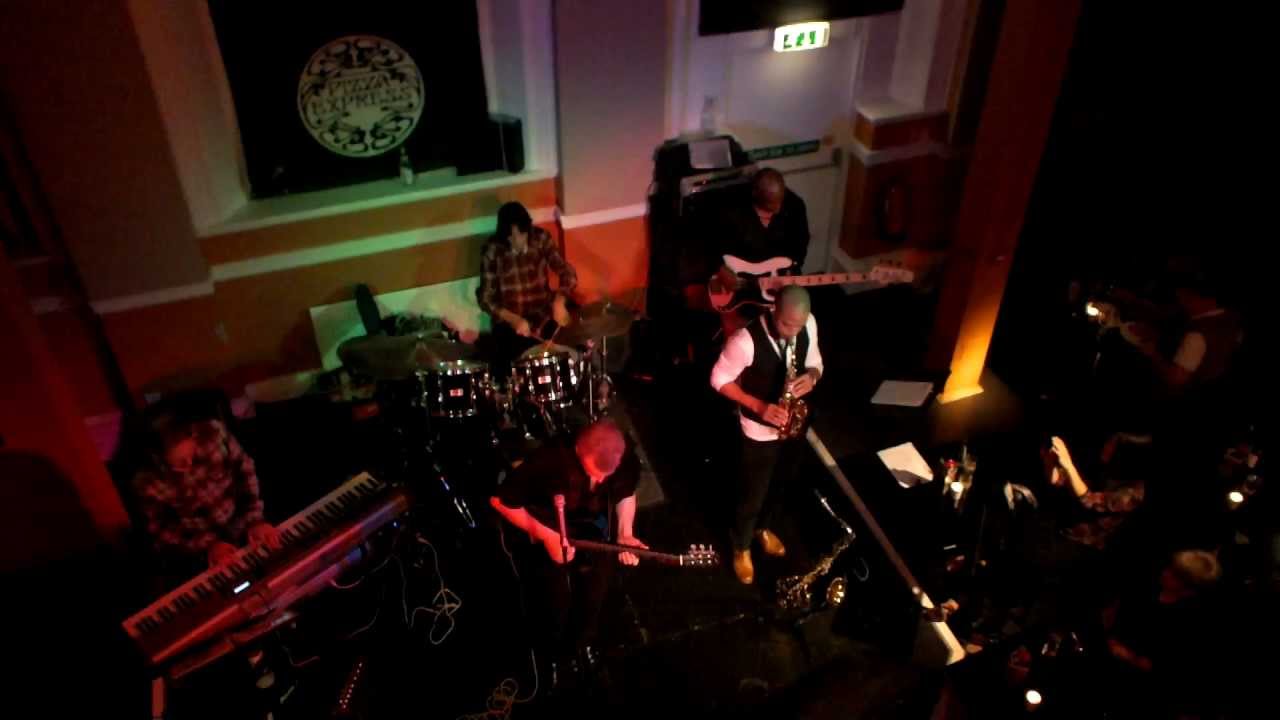Peter White @ Pizza Express, Maidstone 10/11/2012 - YouTube