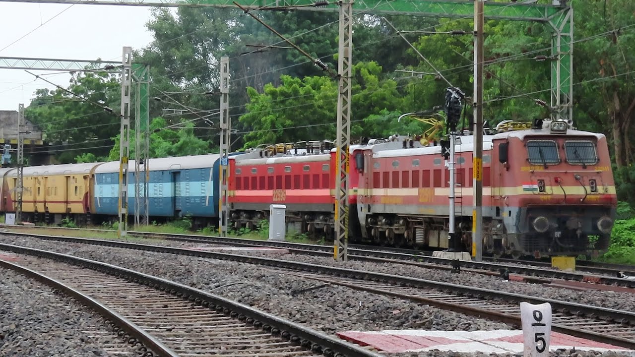 Double MUed WAP4's and Single WAP4 hauls FREIGHT Trains | INDIAN ...