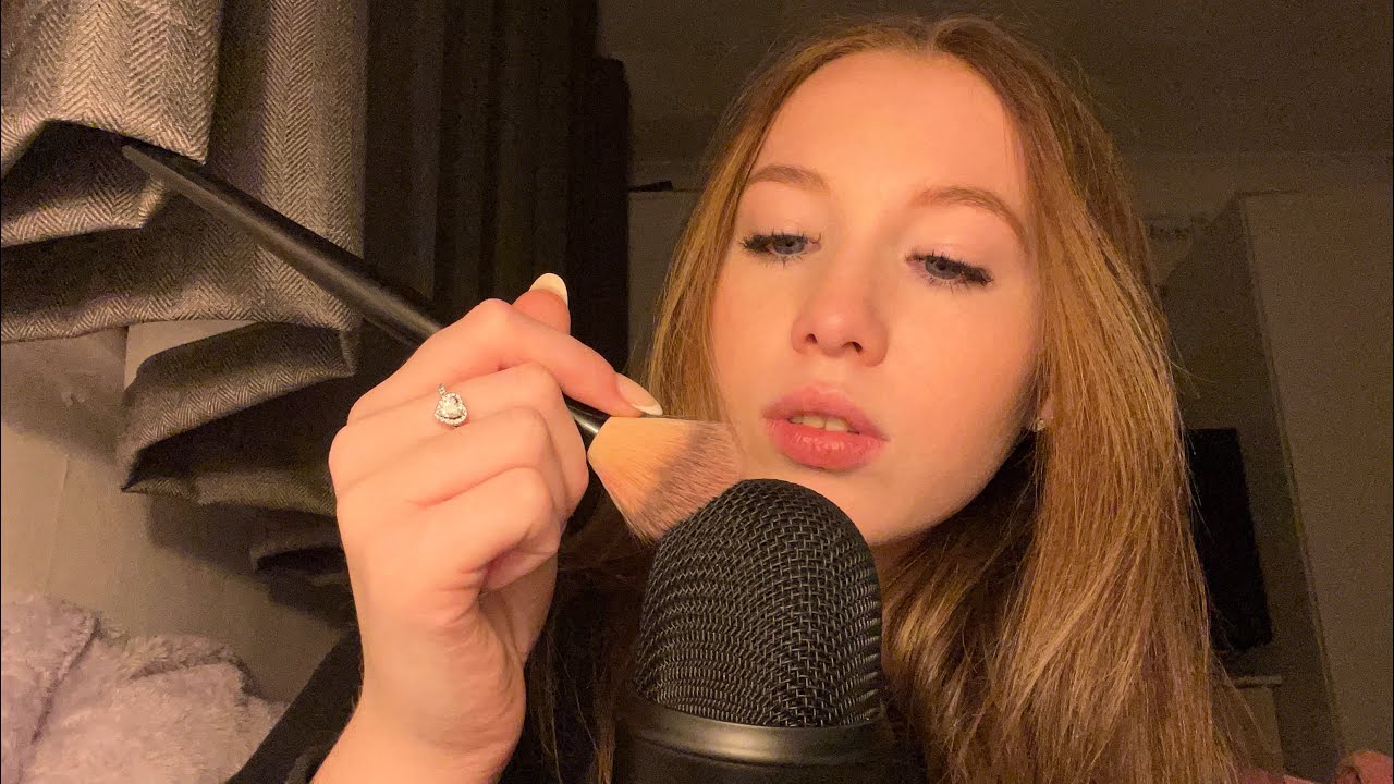 ASMR Mic Brushing And Stippling!💛 - YouTube