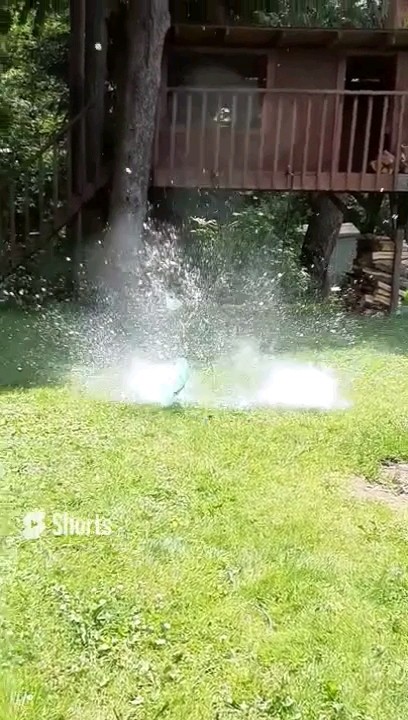 dry ice bomb explosion (very loud) - YouTube