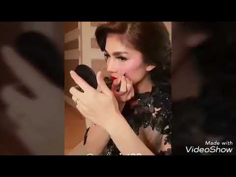 Kerana Berpakaian Telanjang di KLFW2017, Sajat Dikecam Teruk