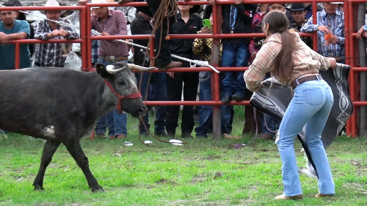 😱MUJER TORERA LLEGA AL CARMEN DEJANDO SORPRENDIDOS AL LOS HOMBRES POR ...