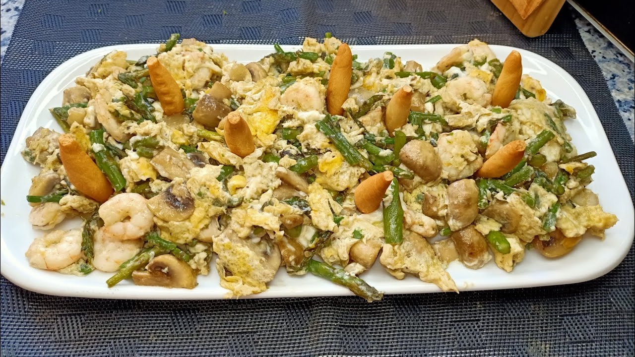 Revuelto de espárragos, champiñones y gambas, espectacular #revuelto # ...