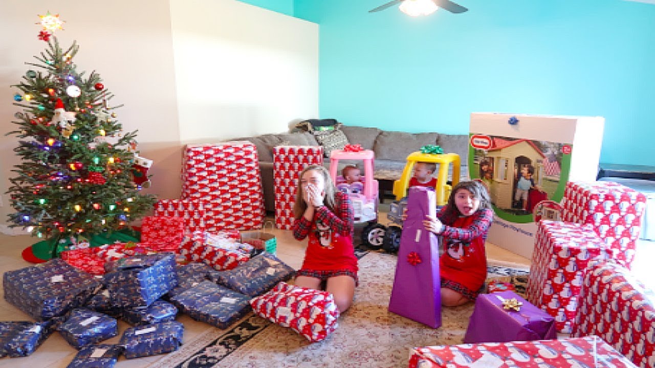 CHRISTMAS MORNING OPENING PRESENTS 2017! OUR BEST CHRISTMAS EVER! - YouTube
