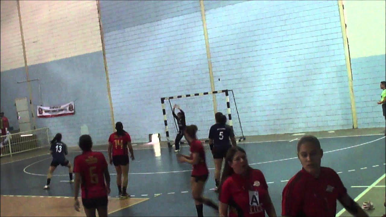 7 metros , defesa goleira de handebol jamylle junqueira - YouTube