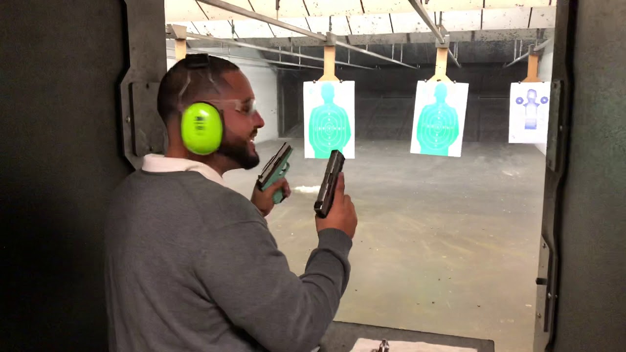 SHOOTING 2 GUNS AT THE SAME TIME - LIKE CALL OF DUTY - YouTube