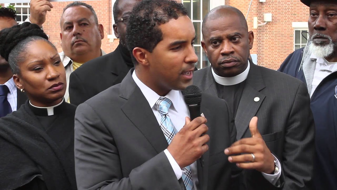 Richard Thomas Speaking at the Clergy Press Conference - YouTube