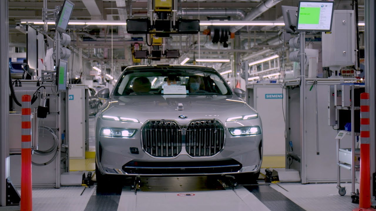 How To Make The BMW 7 Series - Production Line | BMW German Car Factory ...
